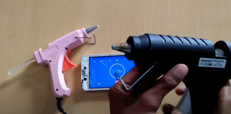 Mini vs. Full Size Glue Gun: What’s the Difference? - GlueGunWiki