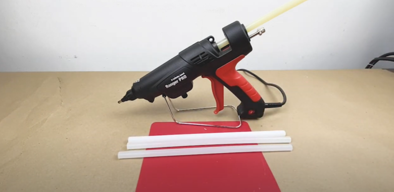 A Complete Guide to Hot Glue Gun Stick Sizes - GlueGunWiki