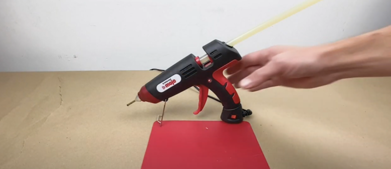 A Complete Guide to Hot Glue Gun Stick Sizes - GlueGunWiki